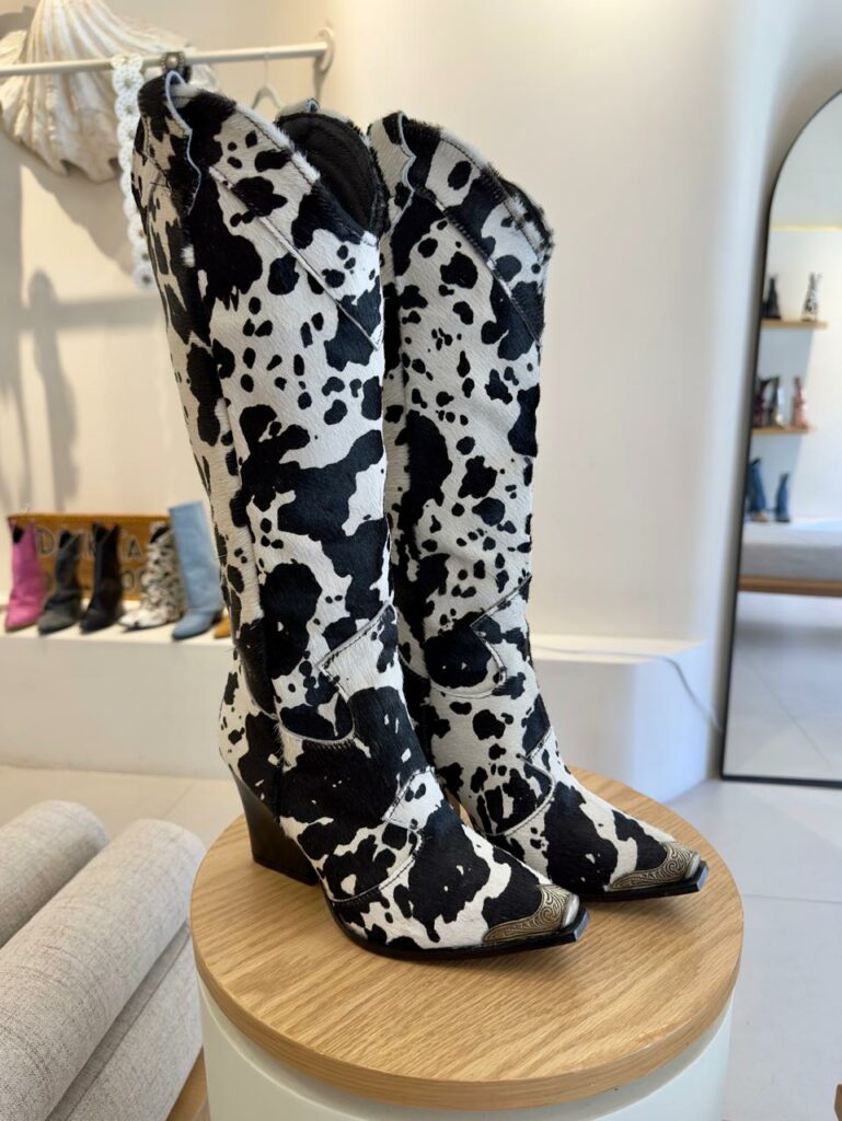 Aitana Piel Genuina Pelo Vaca Blanco y Negro – West & Coast